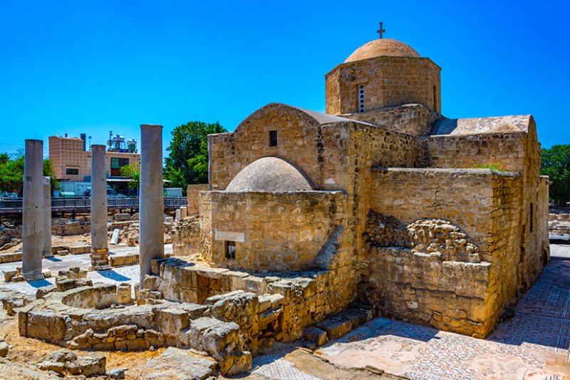 Paphos in Zypern: Hafenstadt der Königsgräber & Aphrodite