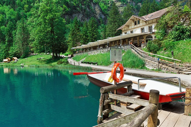 Blausee: Tipps & Infos für den Bergsee in der Schweiz