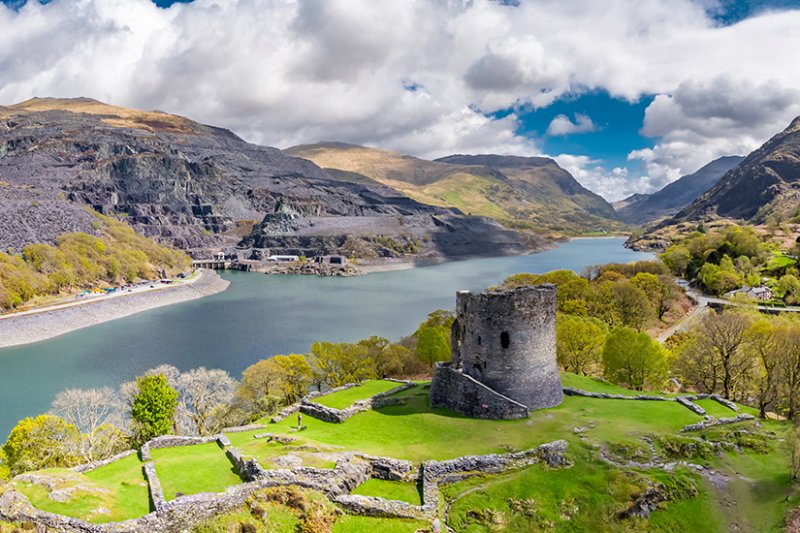 Wales: Sehenswürdigkeiten & Natur im Land entdecken