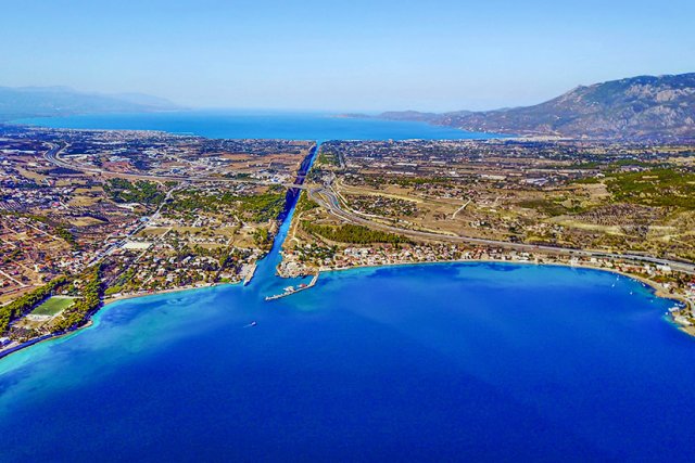 Urlaub in Korinth: Tipps für Reisen Richtung Stadt & Kanal