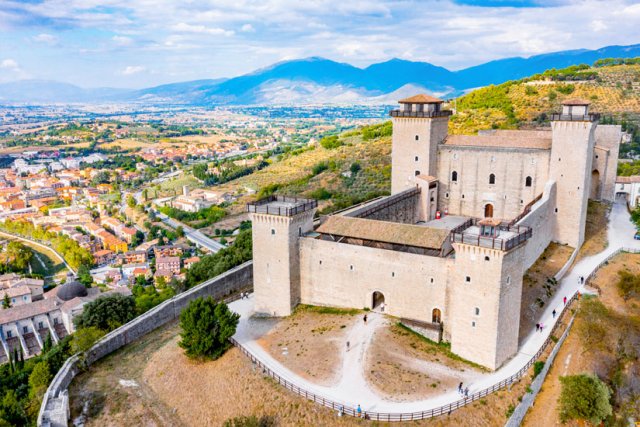 Umbrien in Italien: Kloster, Städte & Sehenswürdigkeiten