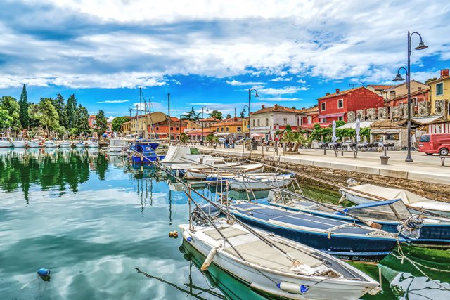 Novigrad: Strände, Sehenswürdigkeiten & mehr in Kroatien