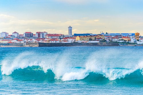 Peniche in Portugal: Tipps zur Halbinsel & zum Surfen