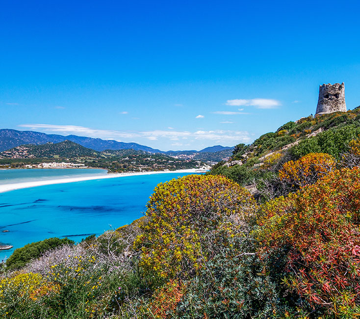 Villasimius: Strände & die Top Sehenswürdigkeiten im Ort