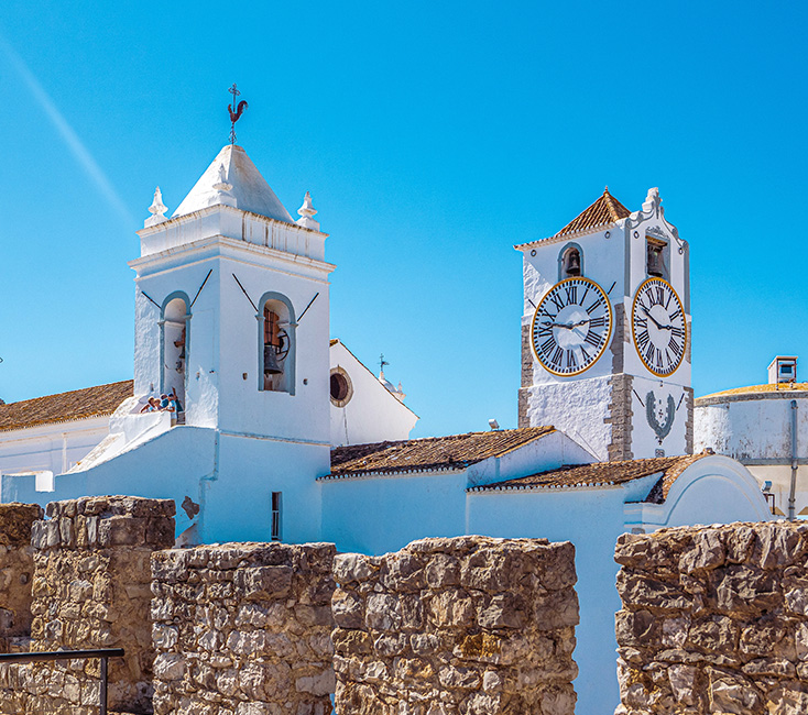 Tavira: Strände & Sehenswürdigkeiten im Süden Portugals