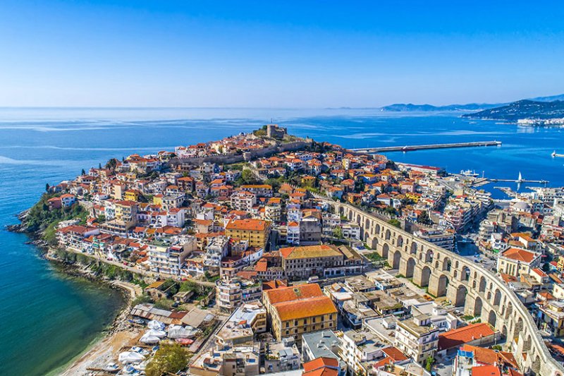 Kavala in Griechenland: Sehenswürdigkeiten, Strände & mehr