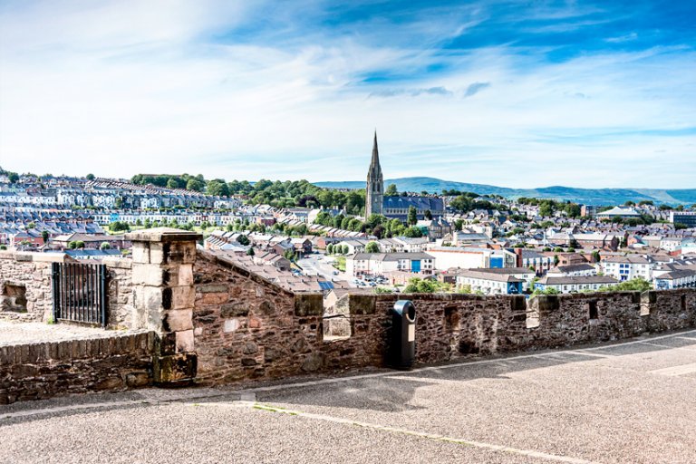 Londonderry in Nordirland: Reisetipps für Derry