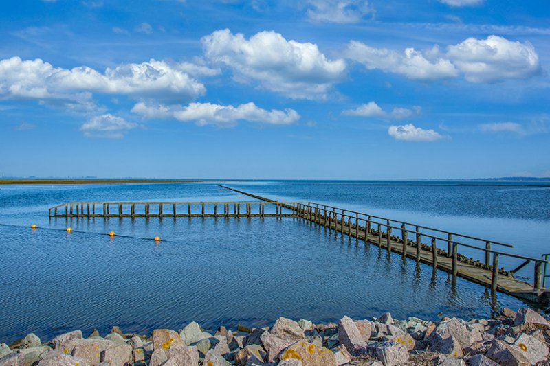 Husum: Sehenswürdigkeiten und Strand in der Husumer Bucht
