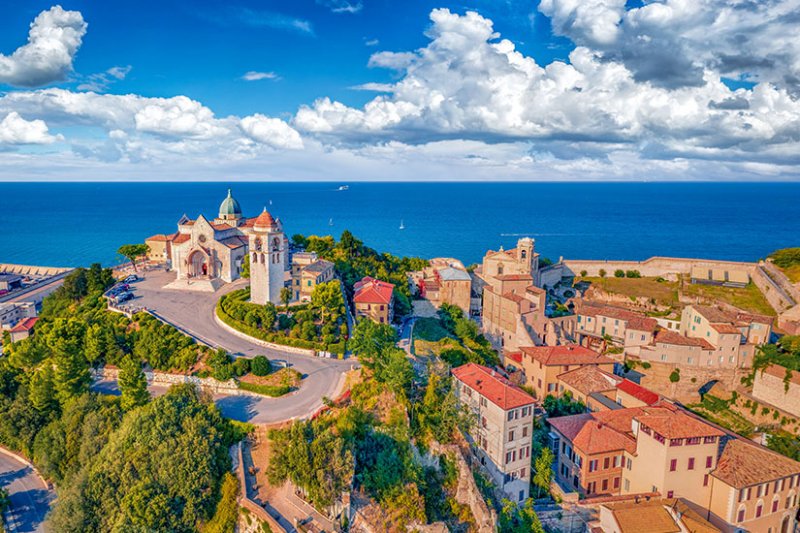 Ancona in Italien: Sehenswürdigkeiten, Strände & mehr