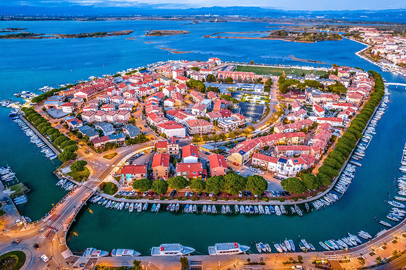 Grado in Italien: Hafen, Strände & Sehenswürdigkeiten