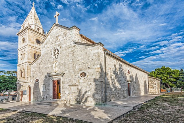 Primosten in Kroatien: Sehenswürdigkeiten & Top Strände