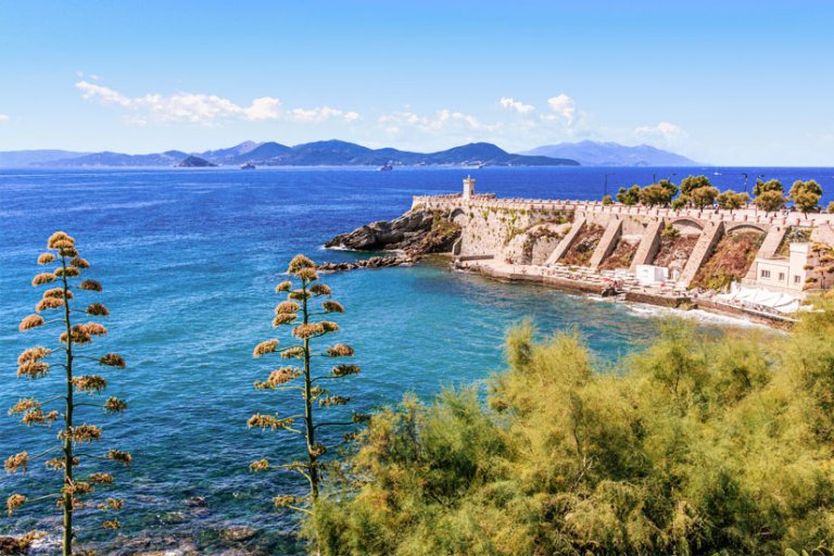 Piombino in der Toskana: Altstadt, Strand und Tipps