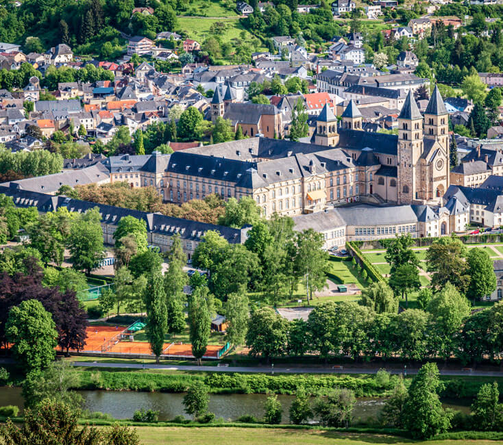 Echternach in Luxemburg: Springprozession, Abtei und mehr