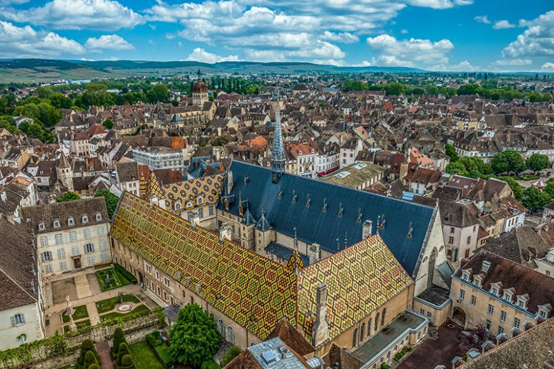 Beaune im Herzen Frankreichs: Sehenswürdigkeiten & Tipps