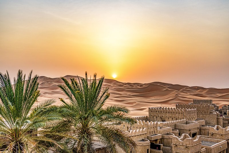 Abu Dhabi oder Dubai: Wo ist es schöner und günstiger?