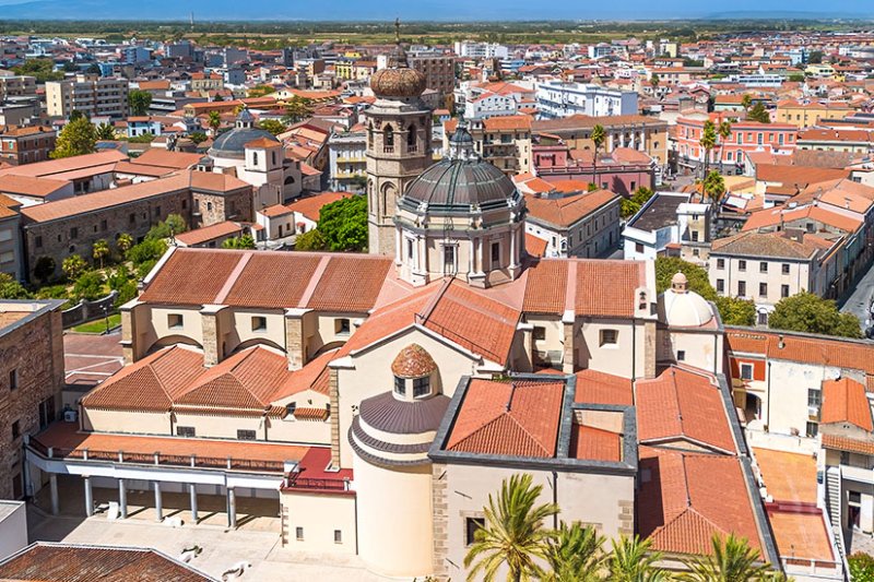 Oristano in Italien: Strände und Sehenswürdigkeiten erleben
